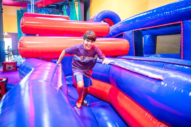 Planet Obstacle | World’s Largest Indoor Obstacle Park